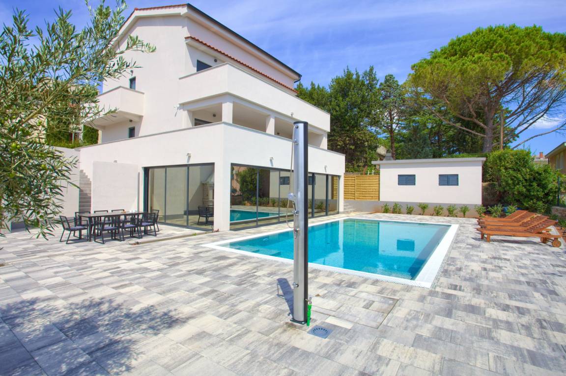 240 M² Villa ∙ 4 Habitaciones ∙ 8 Huéspedes - Cres