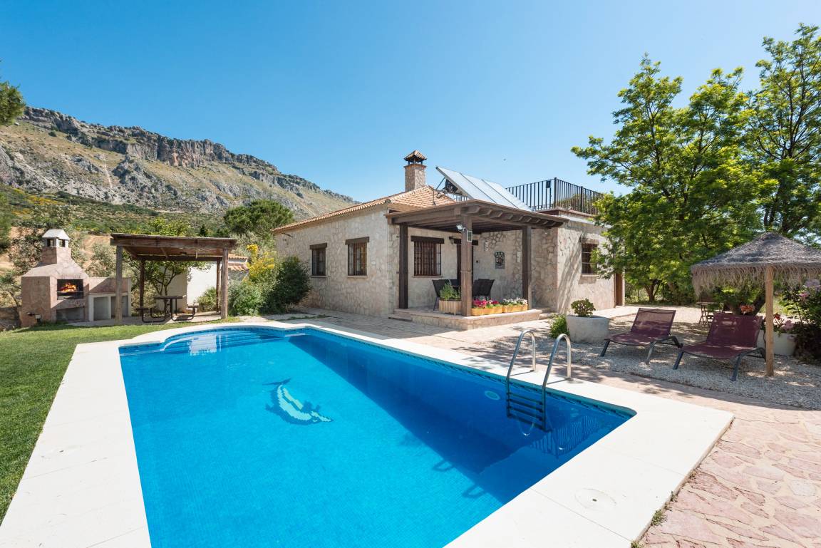 150 M² Finca ∙ 3 Bedrooms ∙ 6 Guests - Antequera