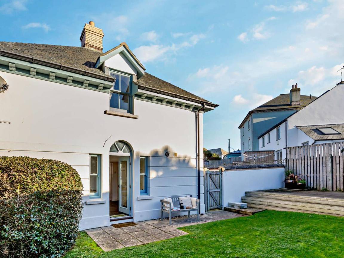 Cottage ∙ 2 Bedrooms ∙ 4 Guests - Fistral Beach