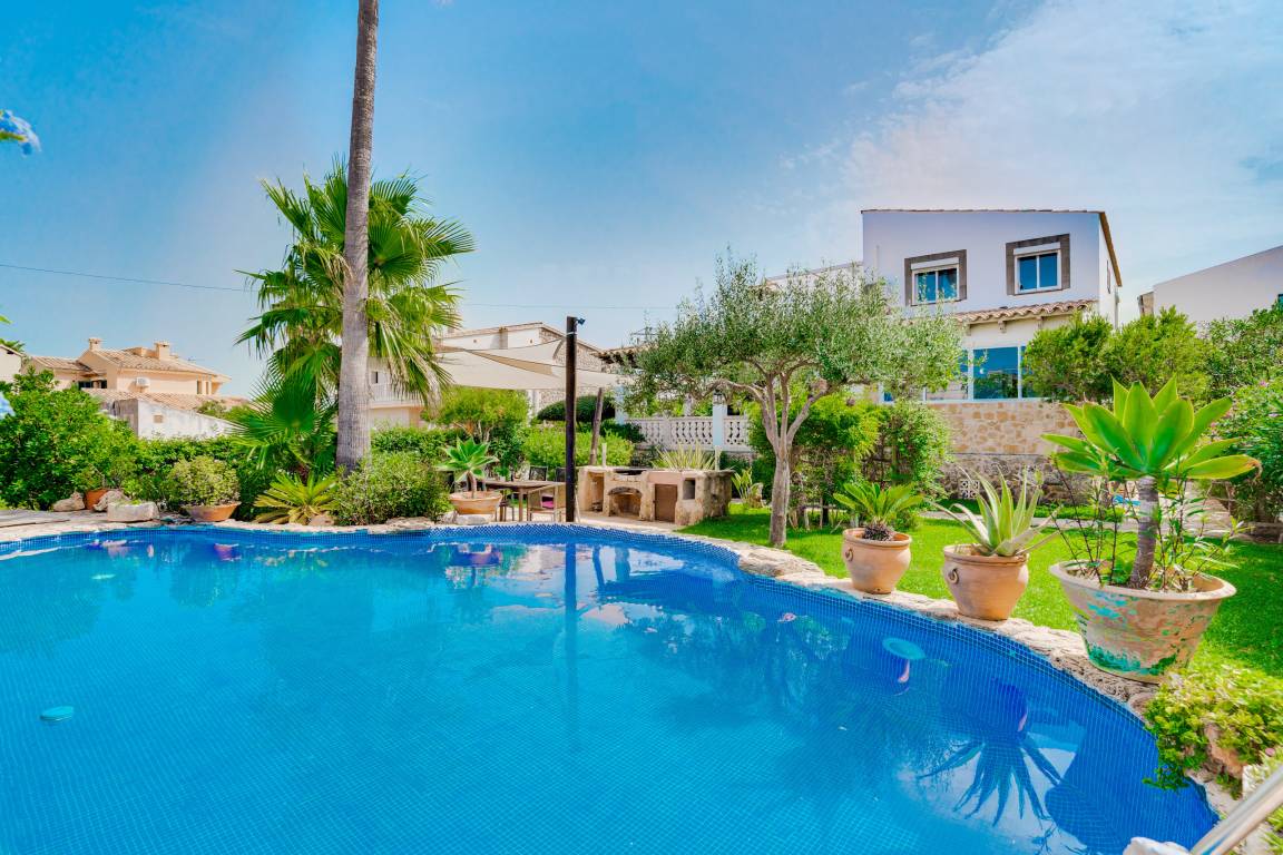 170 M² Villa ∙ 4 Bedrooms ∙ 8 Guests - Alcúdia