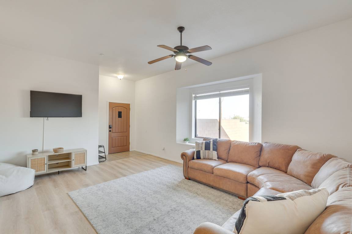 102 M² Apartamento ∙ 3 Habitaciones ∙ 8 Huéspedes - Lake Havasu City
