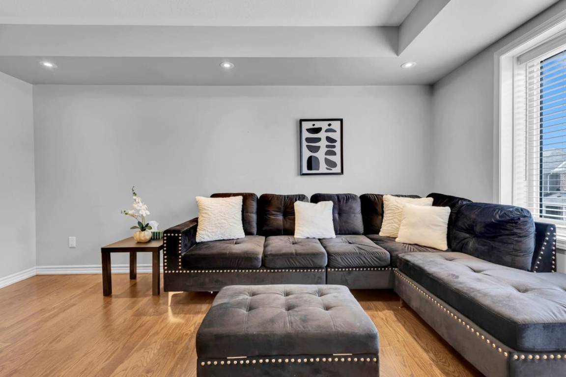 1200 M² House ∙ 3 Bedrooms ∙ 7 Guests - Kitchener, ON, Canada