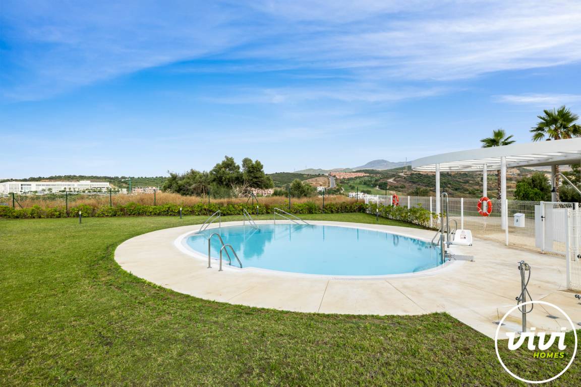 100 M² Apartamento ∙ 2 Habitaciones ∙ 4 Huéspedes - Estepona