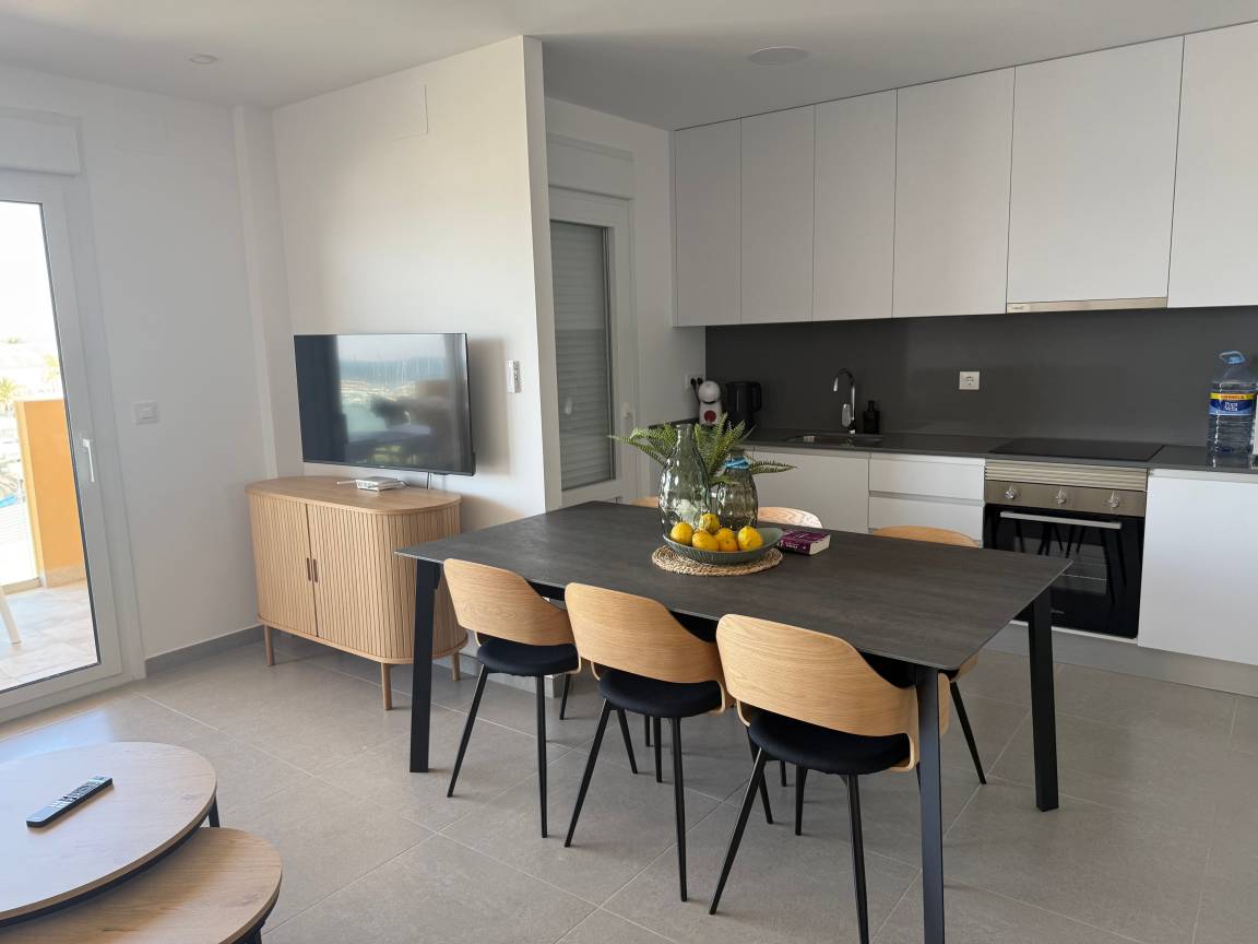 75 M² Apartamento ∙ 2 Habitaciones ∙ 6 Huéspedes - Los Alcázares