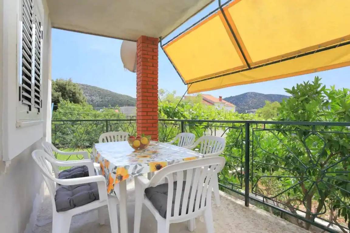 70 M² Ferienhaus ∙ 2 Schlafzimmer ∙ 6 Gäste - Seget Vranjica