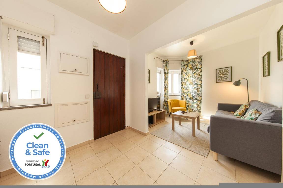 100 M² House ∙ 3 Bedrooms ∙ 5 Guests - Lagos