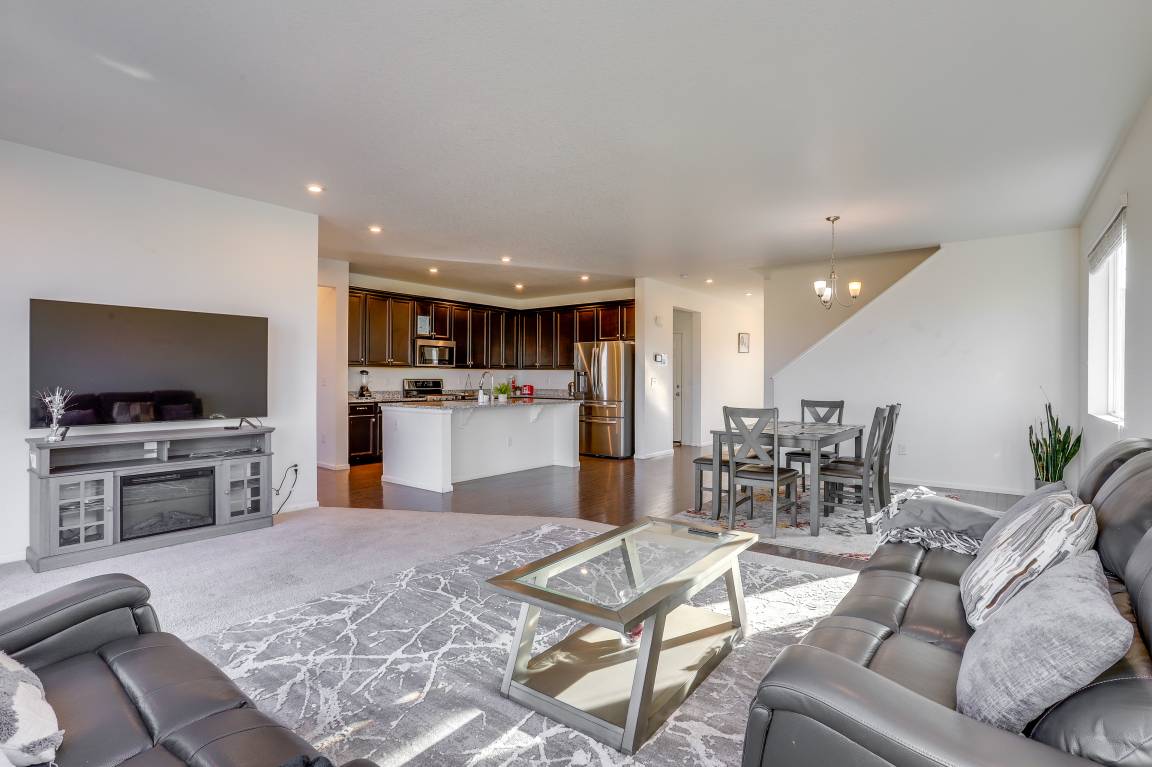 400 M² House ∙ 4 Bedrooms ∙ 8 Guests - Barr Lake State Park, Brighton
