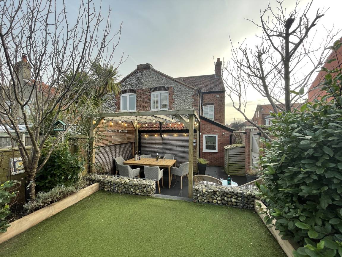 Cottage ∙ 4 Bedrooms ∙ 8 Guests - Sheringham