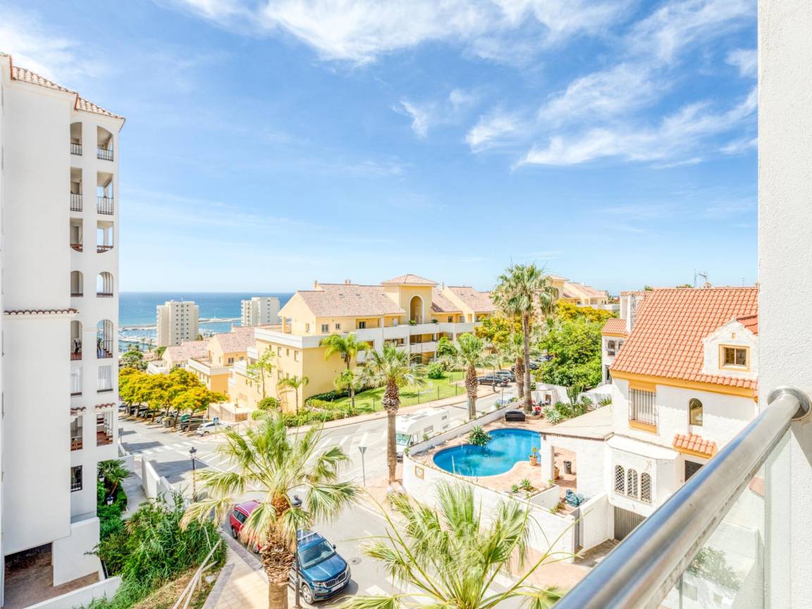 95 M² Apartment ∙ 2 Bedrooms ∙ 4 Guests - Estepona