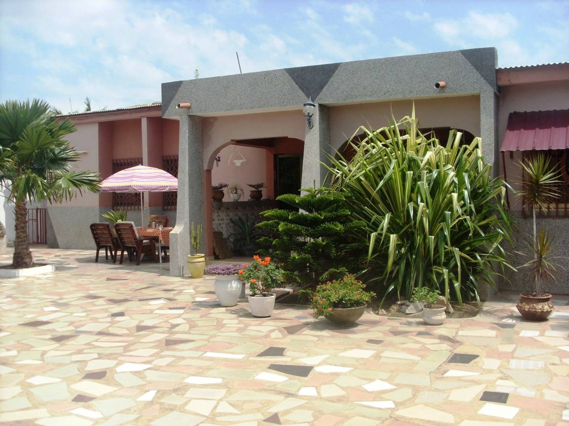 150 M² Pension ∙ 1 Schlafzimmer ∙ 2 Gäste - Accra
