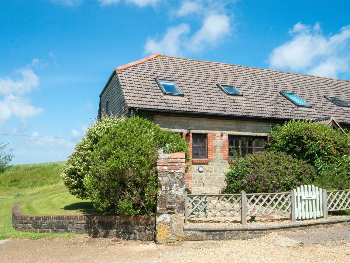 Cottage ∙ 2 Bedrooms ∙ 4 Guests - Carisbrooke Castle