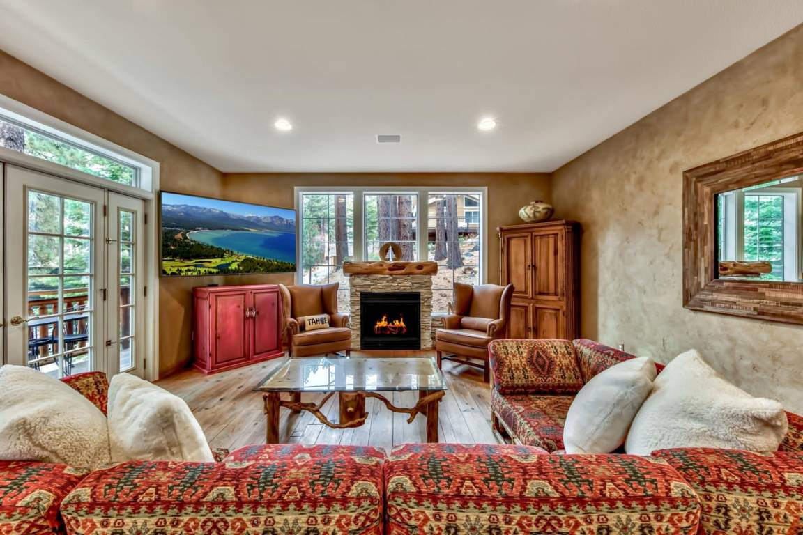189 M² Talo ∙ 4 Makuuhuonetta ∙ 8 Vierasta - South Lake Tahoe, CA