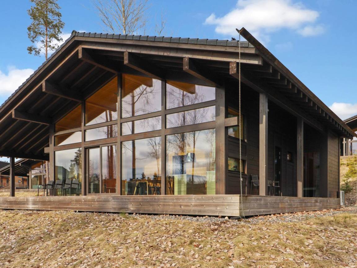 132 M² Huis ∙ 3 Slaapkamers ∙ 9 Gasten - Forssa