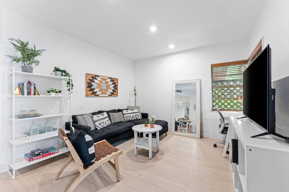 Apartment ∙ 1 Bedroom ∙ 2 Guests - Fort Lauderdale