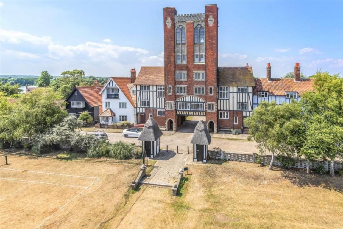 400 M² Talo ∙ 8 Makuuhuonetta ∙ 20 Vierasta - Saxmundham