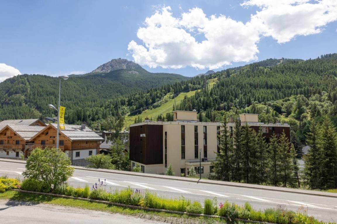 66 M² Apartment ∙ 2 Bedrooms ∙ 6 Guests - Chantemerle