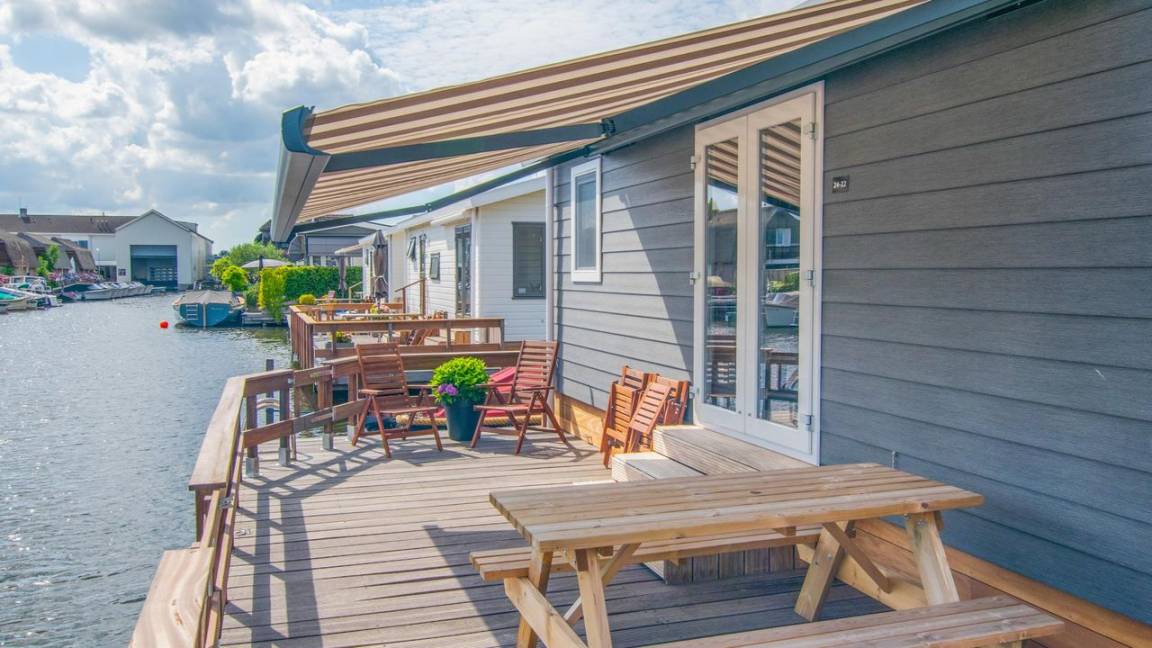 33 M² House ∙ 2 Bedrooms ∙ 4 Guests - Hilversum