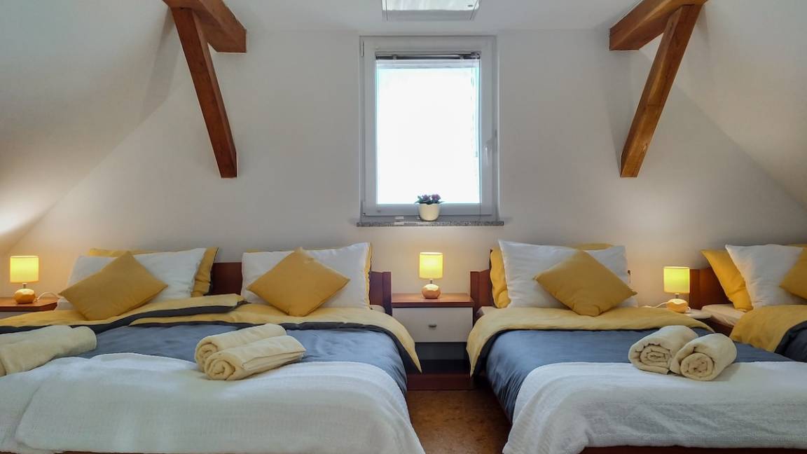 72 M² Cottage ∙ 1 Bedroom ∙ 7 Guests - Slovenia