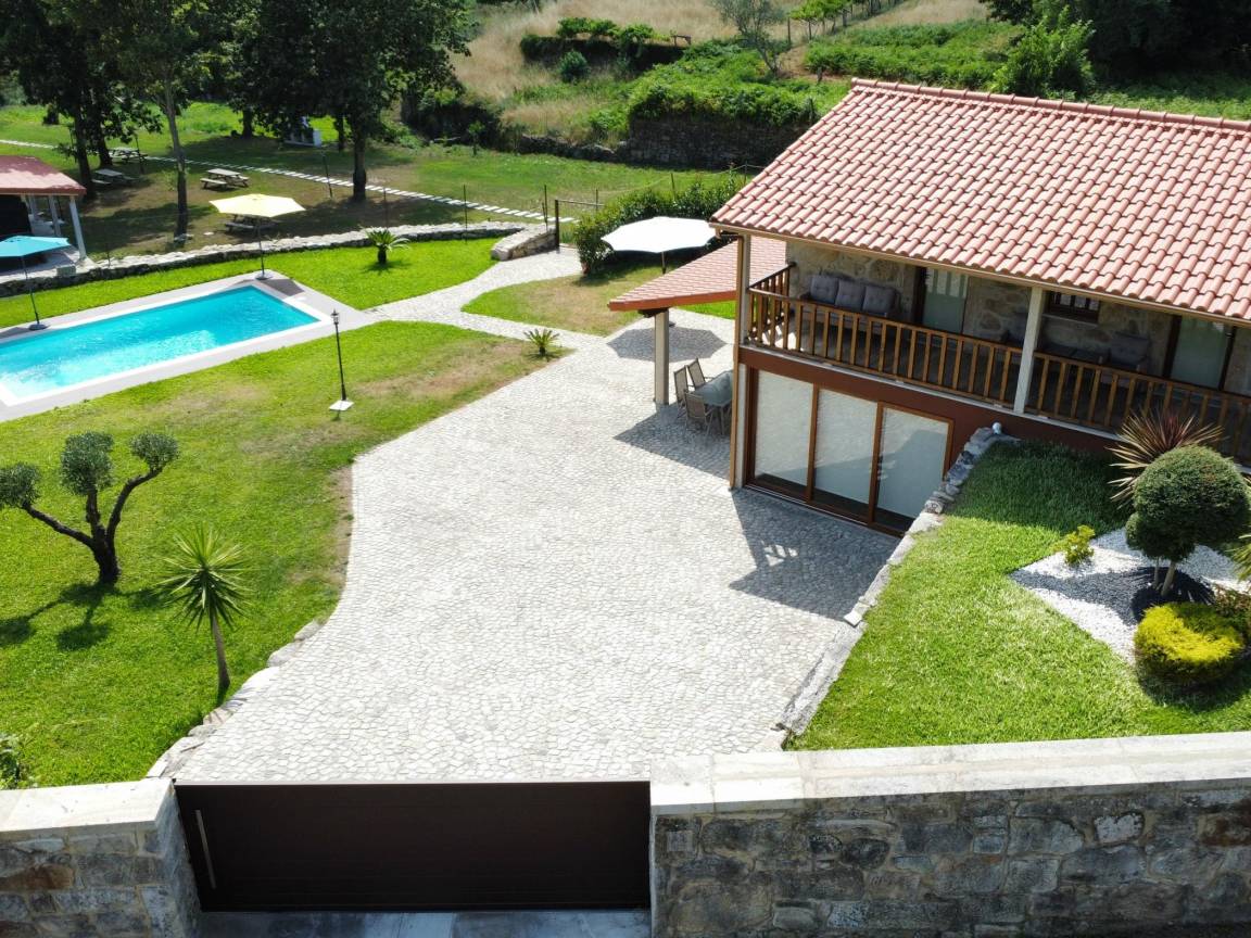 120 M² Cottage ∙ 2 Bedrooms ∙ 5 Guests - Bela