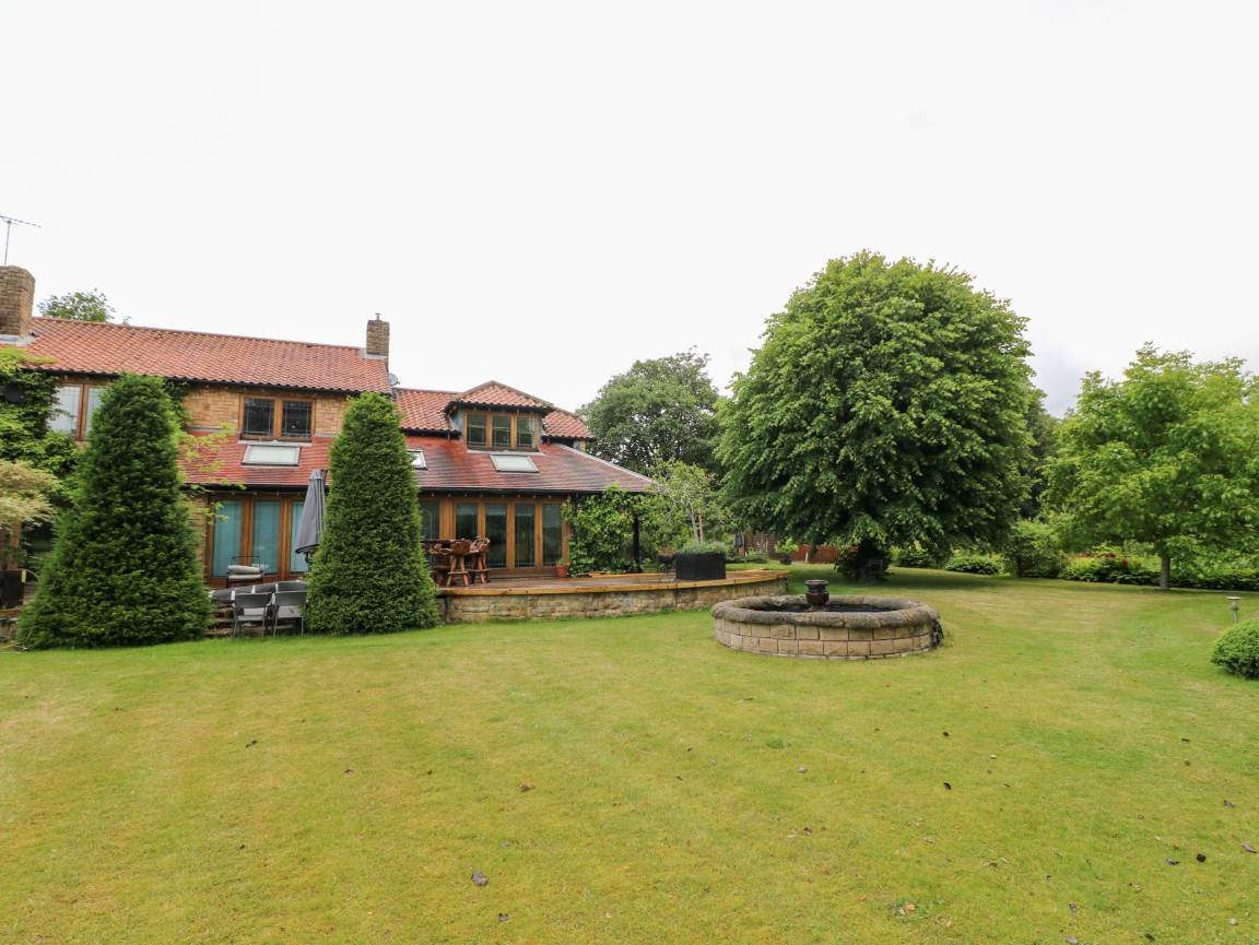 Cottage ∙ 5 Bedrooms ∙ 10 Guests - Sherwood Forest