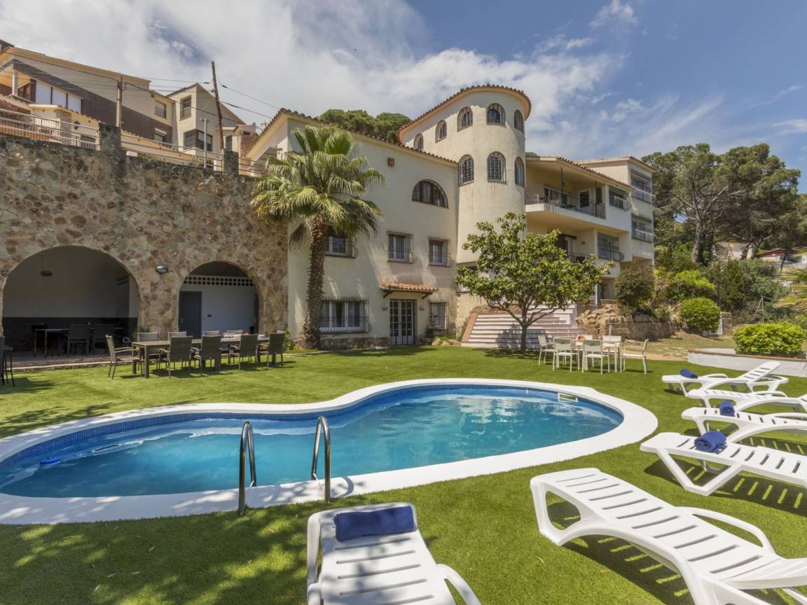 270 M² Villa ∙ 1 Schlafzimmer ∙ 16 Gäste - Lloret de Mar