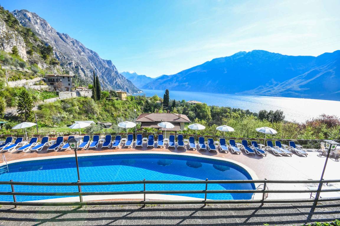 45 M² Appartamento Vacanza ∙ 1 Camera Da Letto ∙ 4 Ospiti - Limone Sul Garda