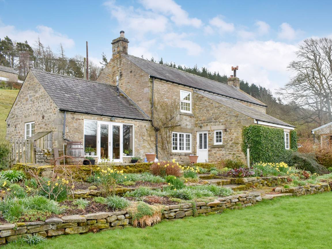 Cottage ∙ 4 Bedrooms ∙ 10 Guests - Hexham