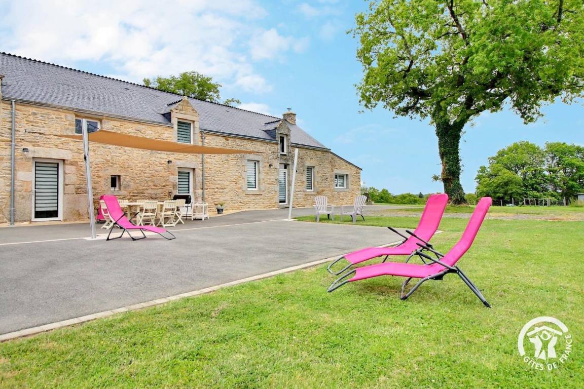 85 M² Gîte ∙ 2 Chambres ∙ 4 Personnes - Questembert