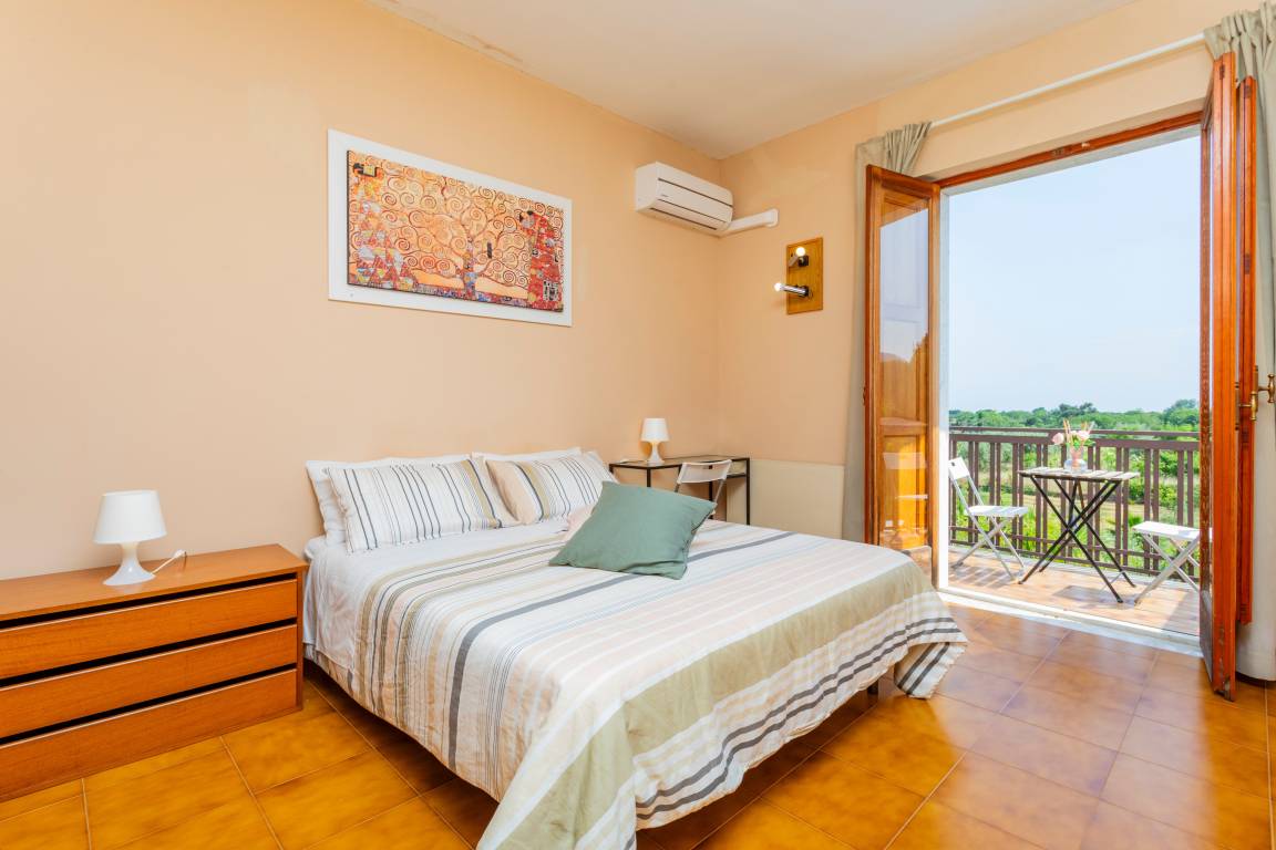 25 M² Bed And Breakfast ∙ 1 Bedroom ∙ 4 Guests - Aci Castello