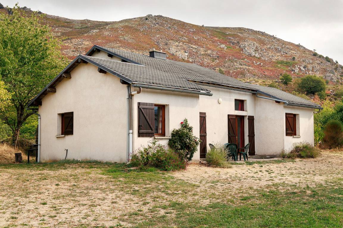 69 M² House ∙ 3 Bedrooms ∙ 6 Guests - Nant