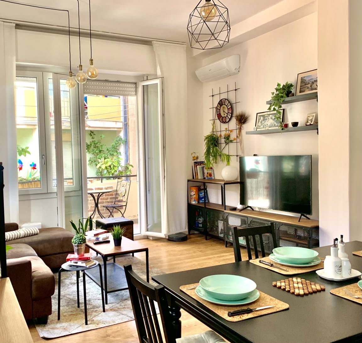 75 M² Appartamento Vacanza ∙ 2 Camere Da Letto ∙ 4 Ospiti - Cagliari