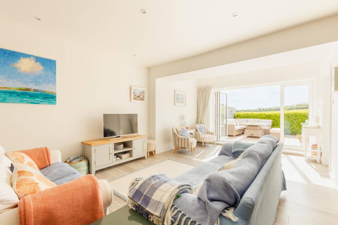 Cottage ∙ 4 Bedrooms ∙ 8 Guests - Edmonton, UK