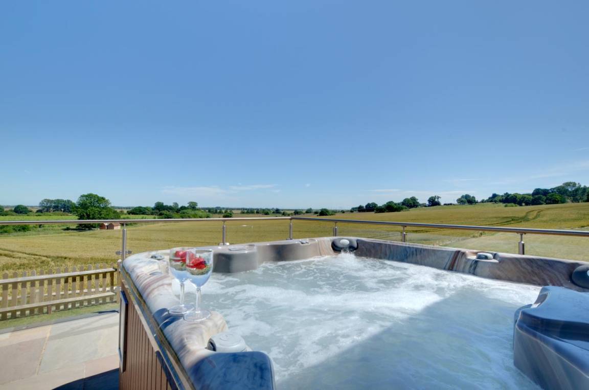 Cottage ∙ 4 Bedrooms ∙ 8 Guests - East Sussex