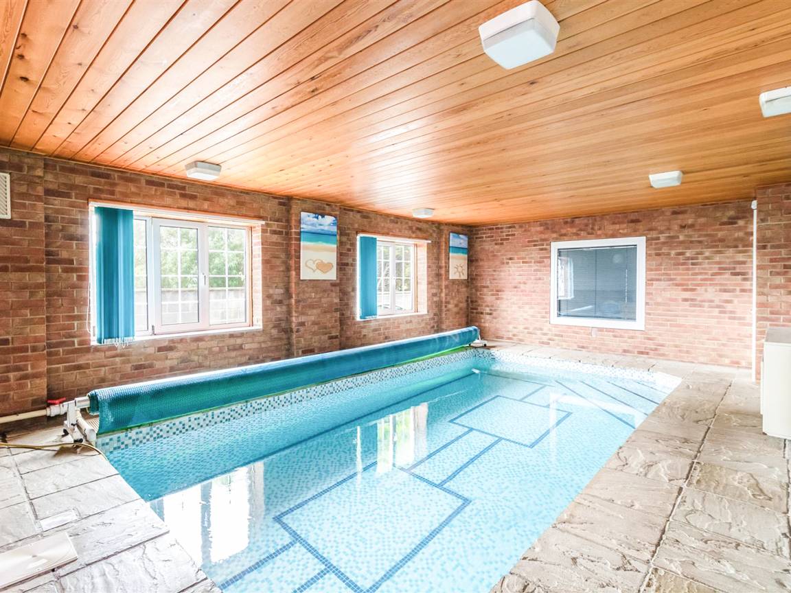Cottage ∙ 5 Bedrooms ∙ 10 Guests - Bridlington