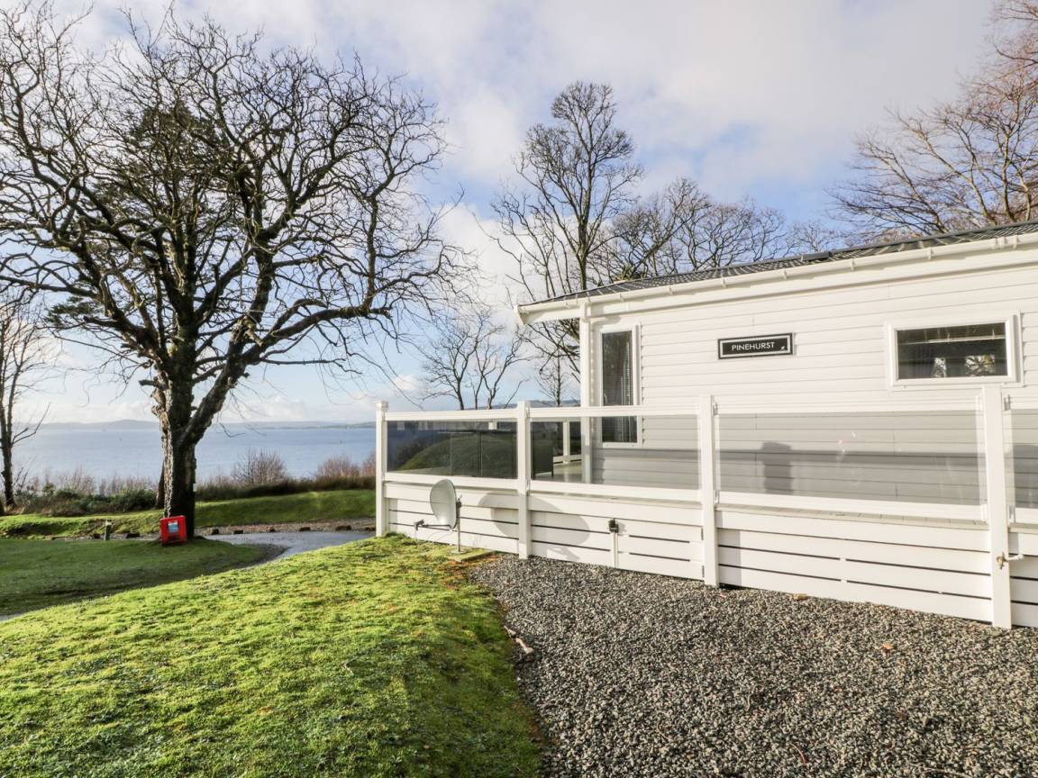 Cottage ∙ 3 Bedrooms ∙ 6 Guests - Largs