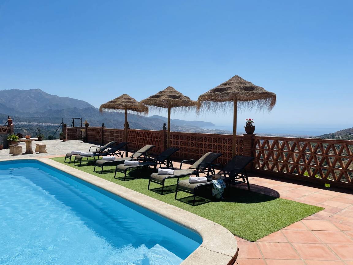 200 M² Villa ∙ 6 Schlafzimmer ∙ 12 Gäste - Torrox