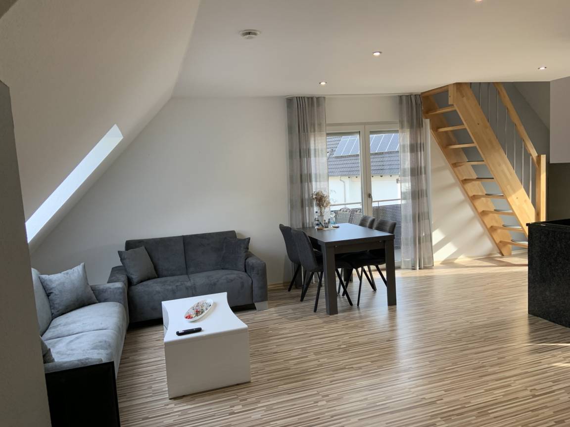 60 M² Ferienwohnung ∙ 2 Schlafzimmer ∙ 4 Gäste - Krombach