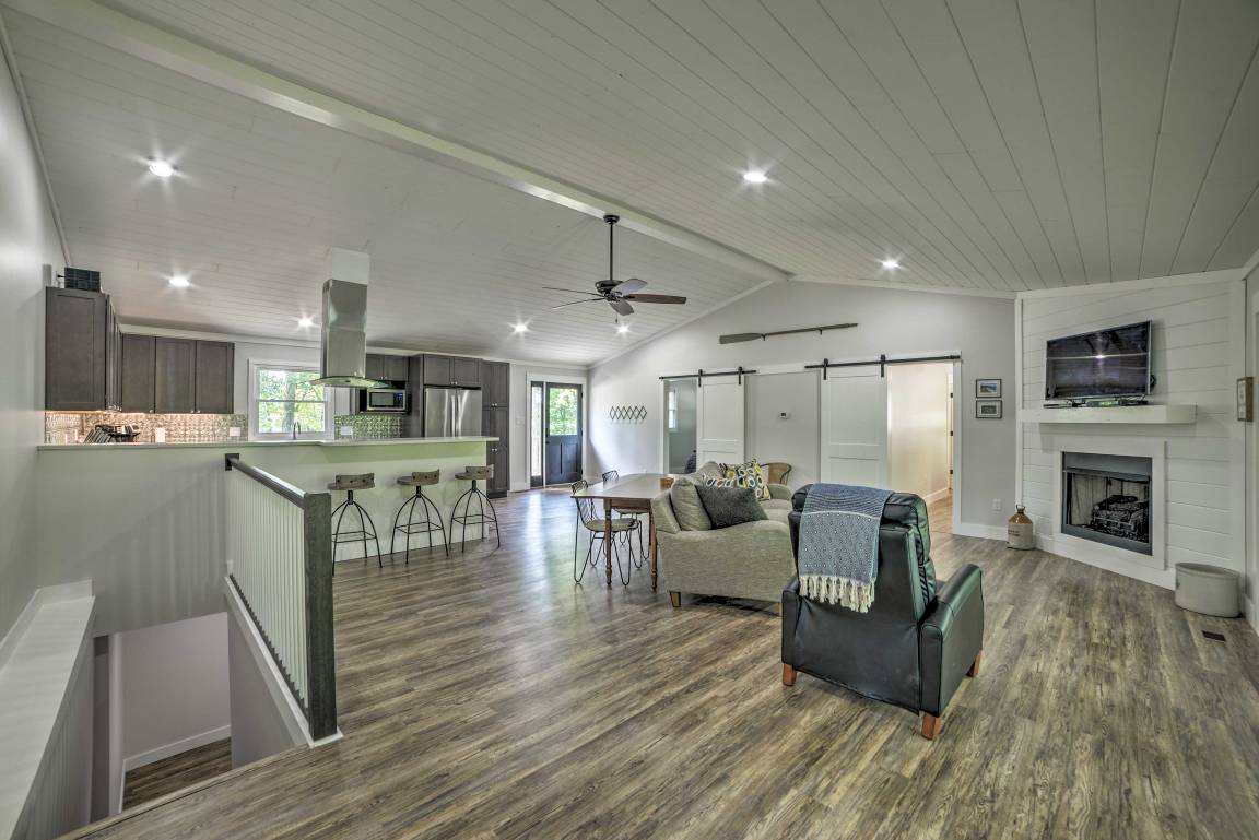 249 M² House ∙ 4 Bedrooms ∙ 10 Guests - Kentucky Lake