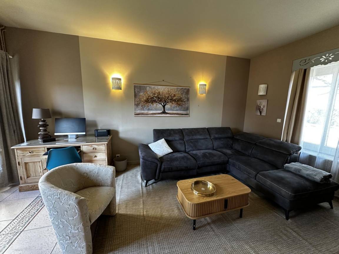 150 M² Mökki ∙ 3 Makuuhuonetta ∙ 6 Vierasta - Moulins