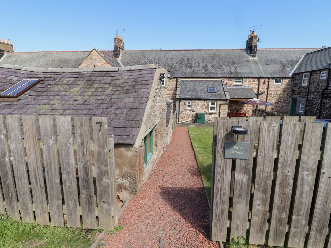 Cottage ∙ 2 Bedrooms ∙ 5 Guests - Bamburgh