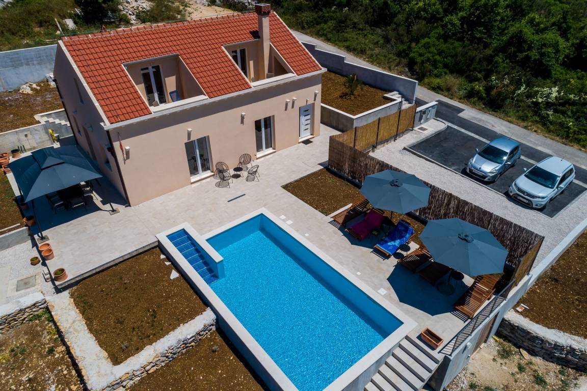 130 M² Villa ∙ 3 Chambres ∙ 6 Personnes - Srebreno