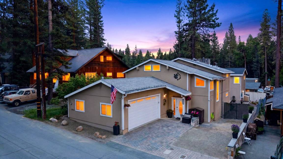 235 M² House ∙ 3 Bedrooms ∙ 8 Guests - Kings Beach, CA