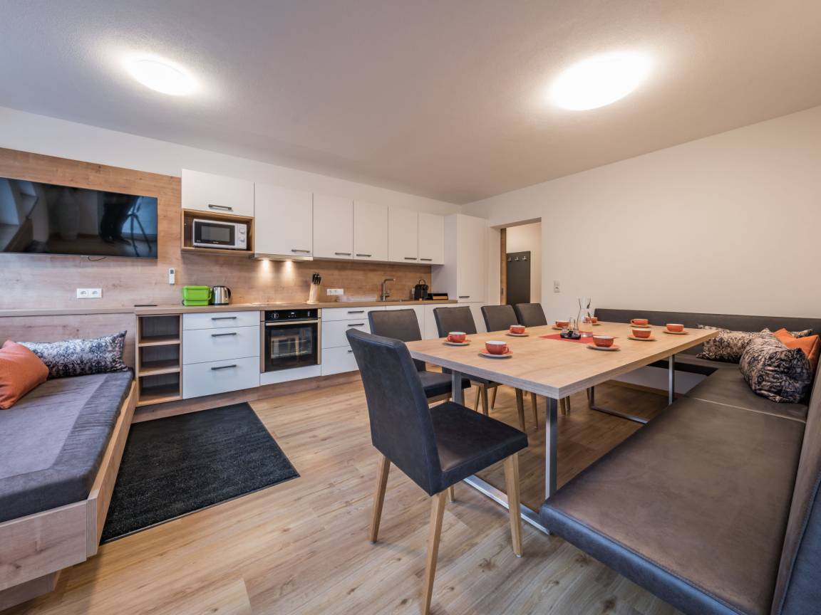 95 M² Ferienwohnung ∙ 3 Schlafzimmer ∙ 10 Gäste - Hippach