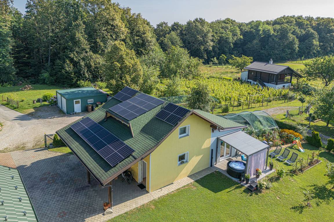 80 M² Ferienhaus ∙ 2 Schlafzimmer ∙ 4 Gäste - Radenci