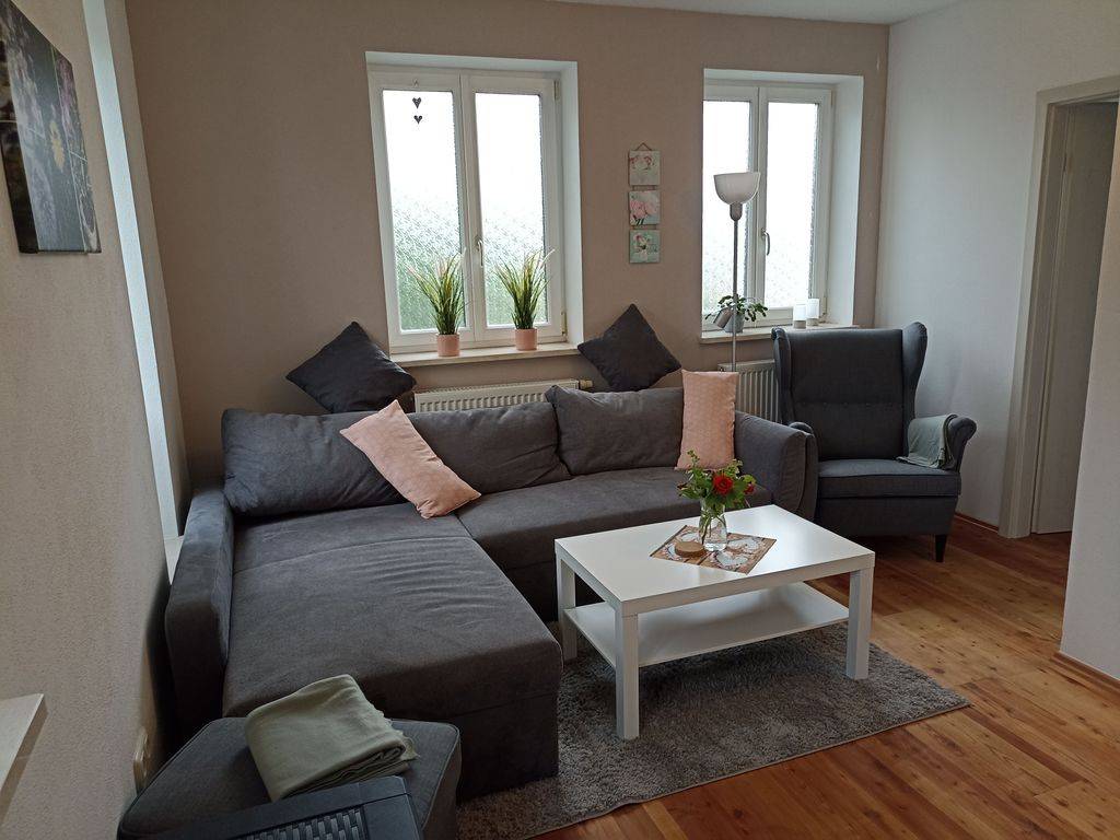 50 M² Ferienwohnung ∙ 1 Schlafzimmer ∙ 4 Gäste - Gräfenberg