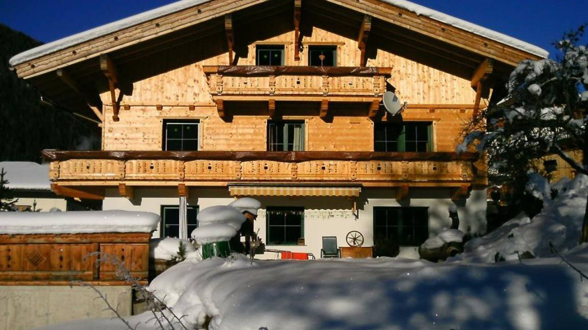 65 M² Appartement ∙ 2 Slaapkamers ∙ 5 Gasten - Neustift im Stubaital