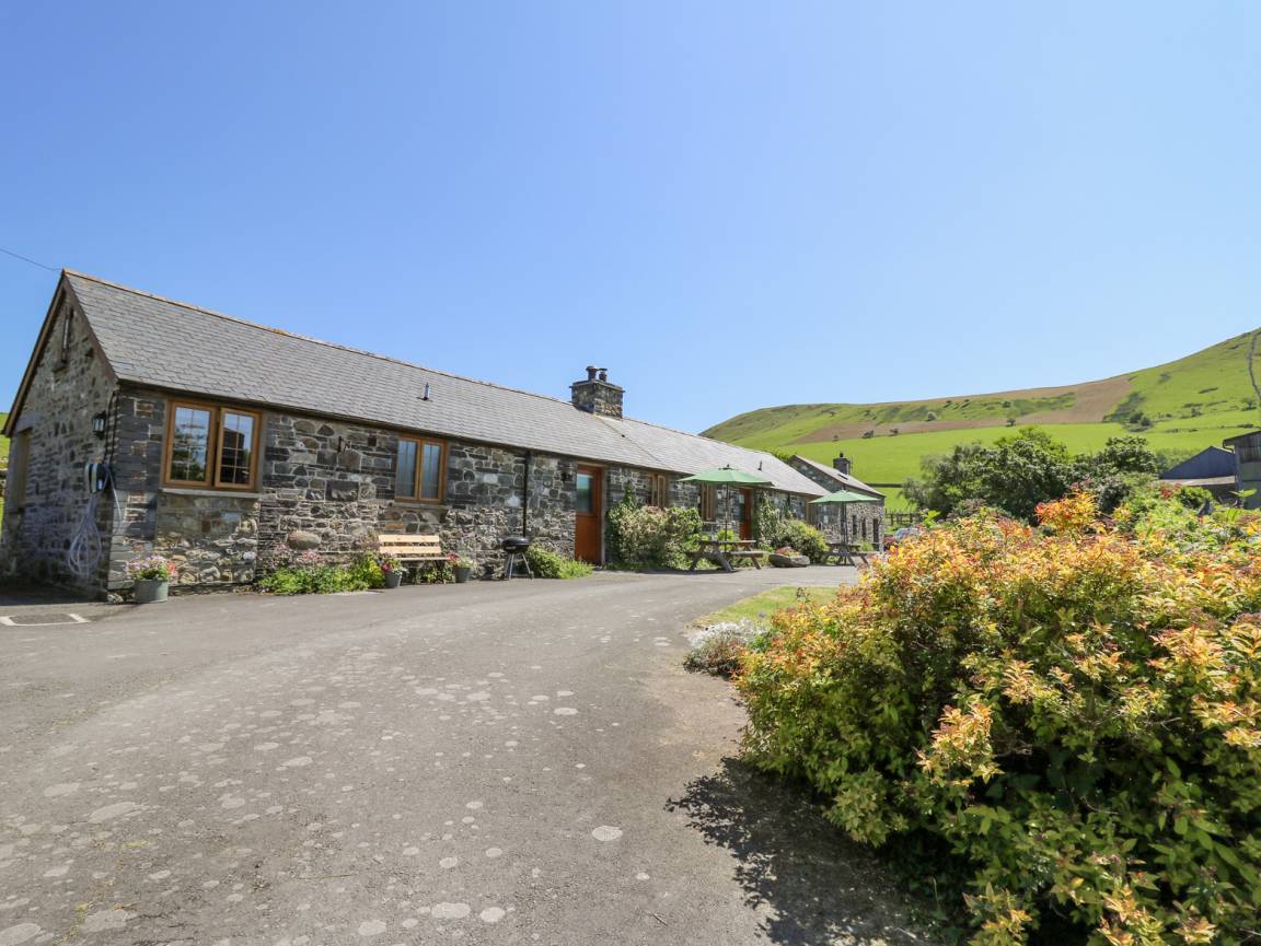 Cottage ∙ 2 Bedrooms ∙ 6 Guests - Tywyn