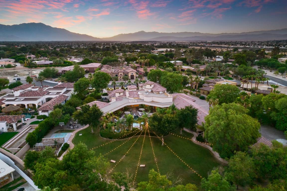 781 M² Villa ∙ 12 Schlafzimmer ∙ 16 Gäste - Palm Desert, CA