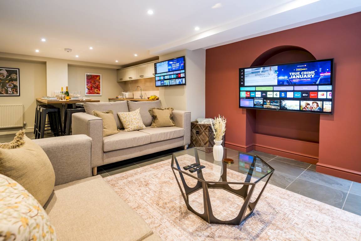 149 M² House ∙ 6 Bedrooms ∙ 12 Guests - Shrewsbury