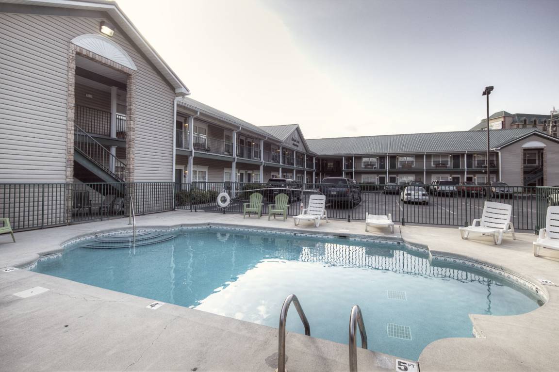 Condo ∙ 1 Bedroom ∙ 4 Guests - Pigeon Forge, TN